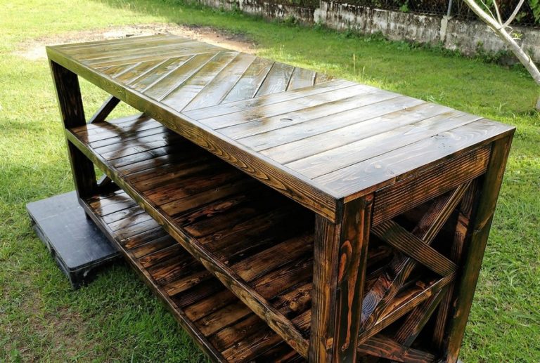 Recycled Wooden Pallets Entertainment Center | Pallet Ideas