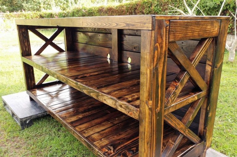 Recycled Wooden Pallets Entertainment Center | Pallet Ideas