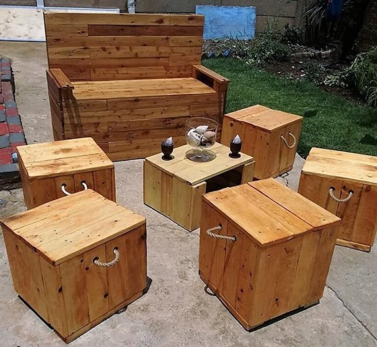 Repurposed Wood Pallets Garden Furniture Set | Pallet Ideas